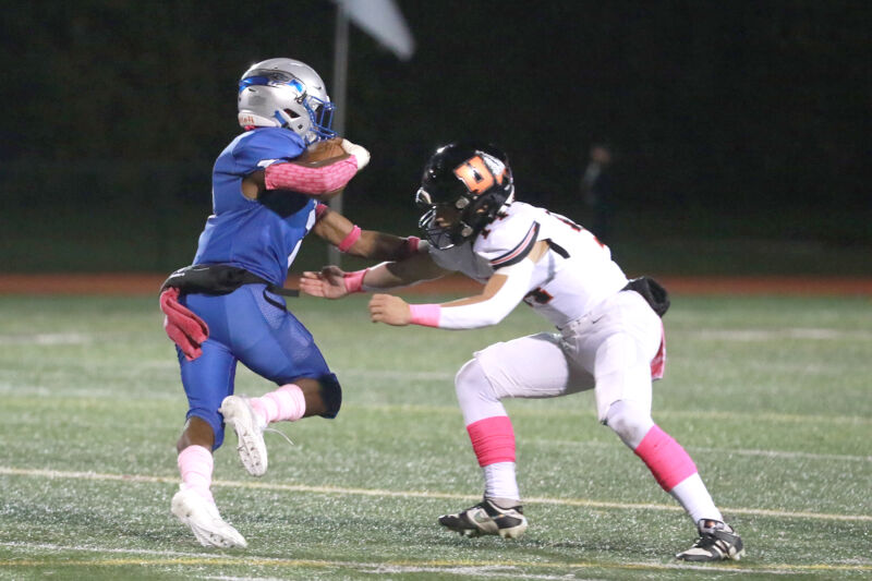 Eisenhower takes Swinehart Stadium battle in 34-7 win over Utica