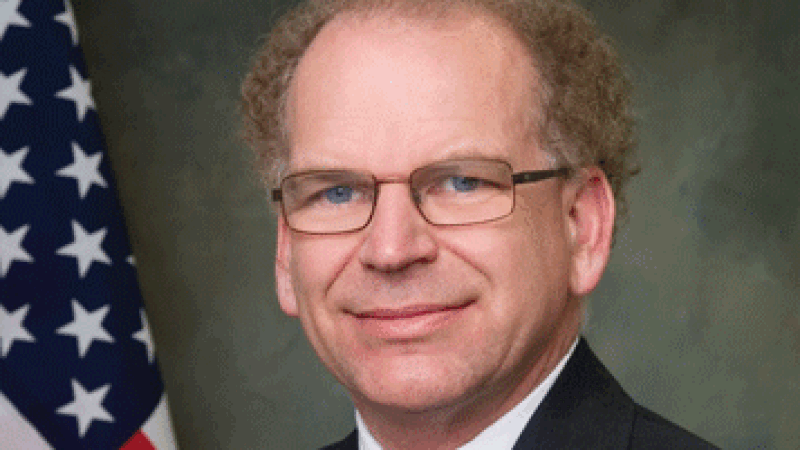 Stuart Bikson retains mayor’s gavel