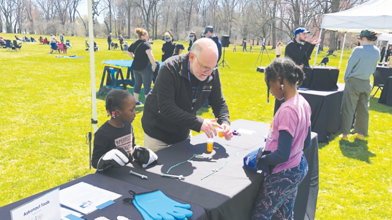 Ford House, Michigan Science Center shine during eclipse event