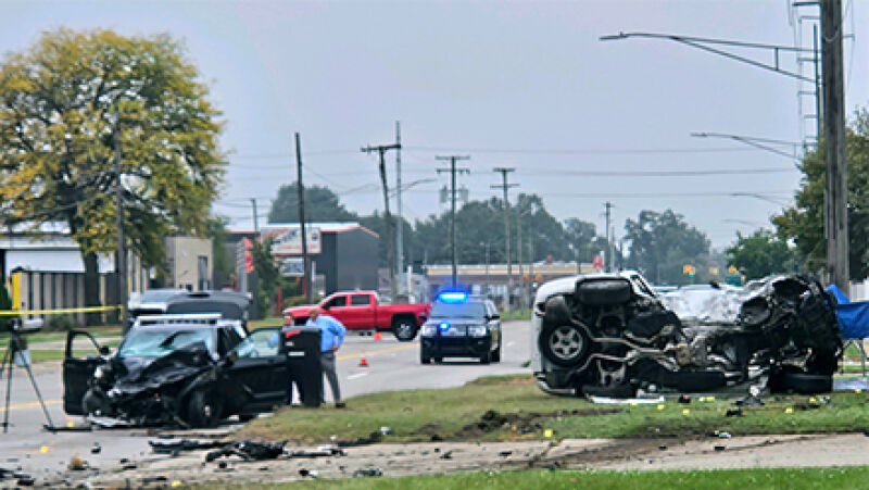 Two dead, two Warren officers in critical condition after crash