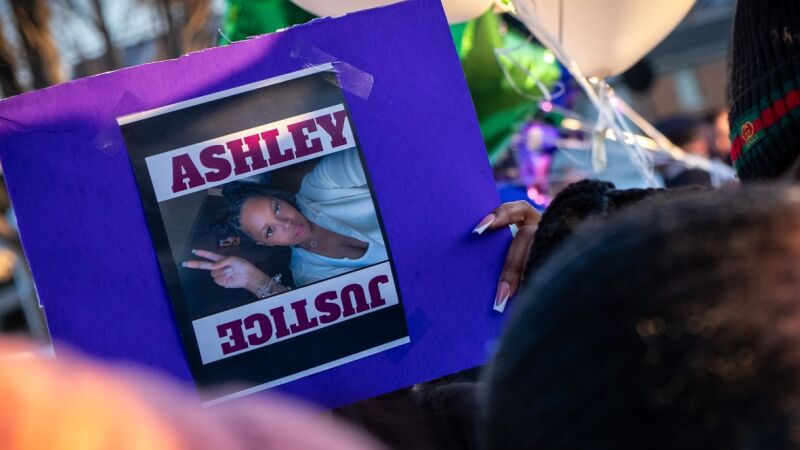 Vigil held for missing Warren mother